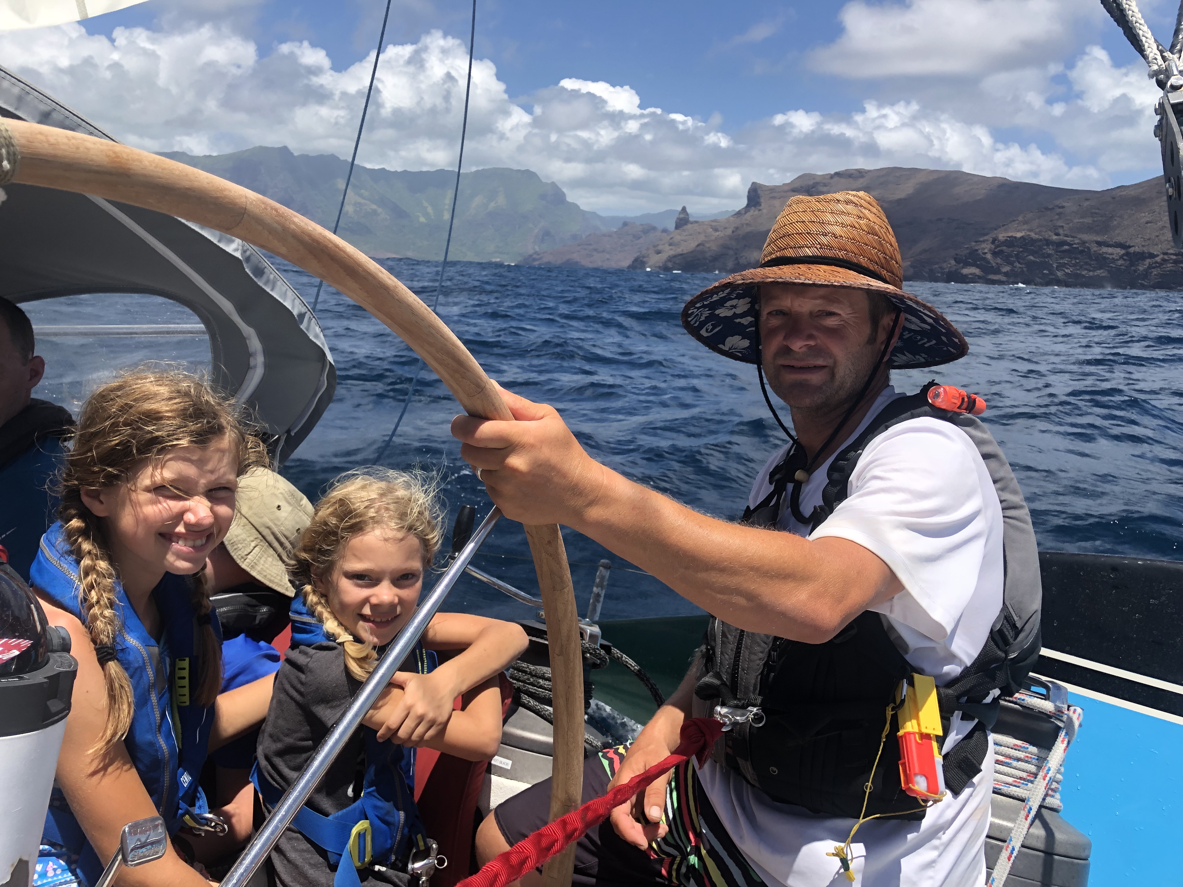 Taiohae Bay – Dogbark!